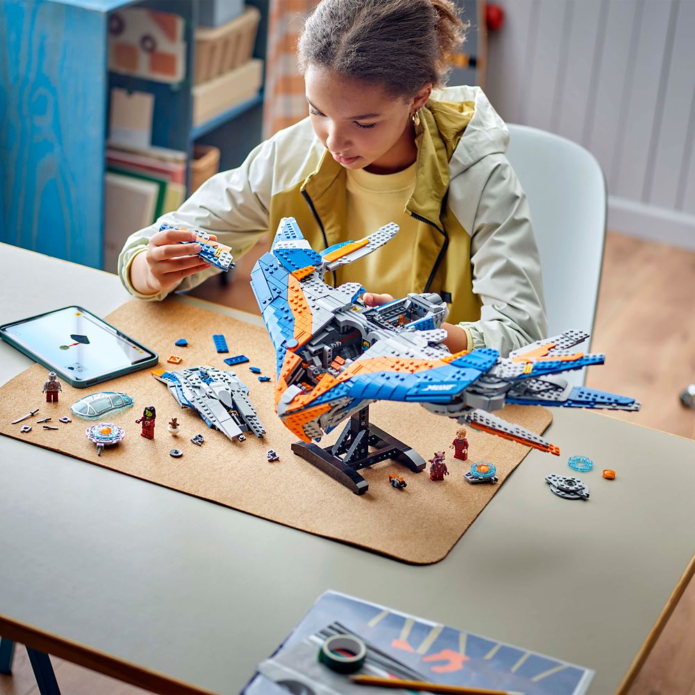 LEGO Guardians of the Galaxy: The Milano Spaceship 76286 – The Infinity ...